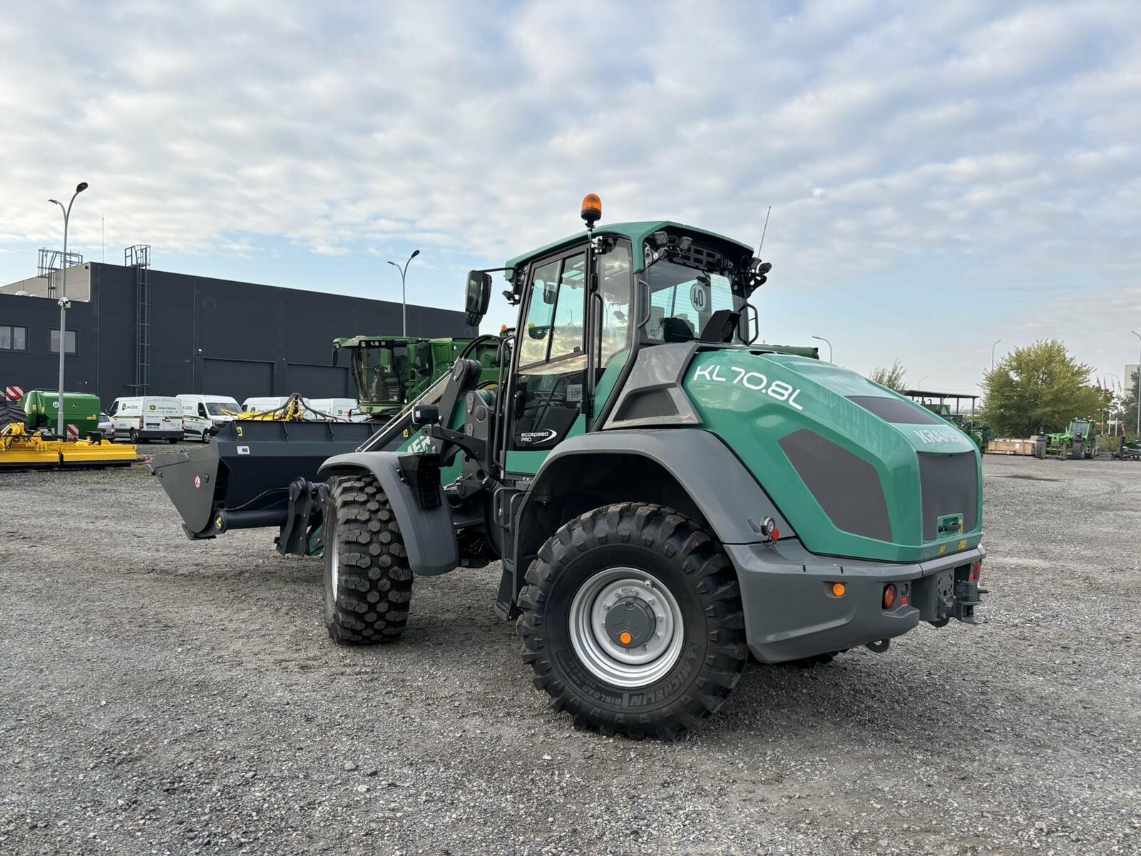 Kolový nakladač Kramer KL70.8L | STROM PRAHA a.s.
